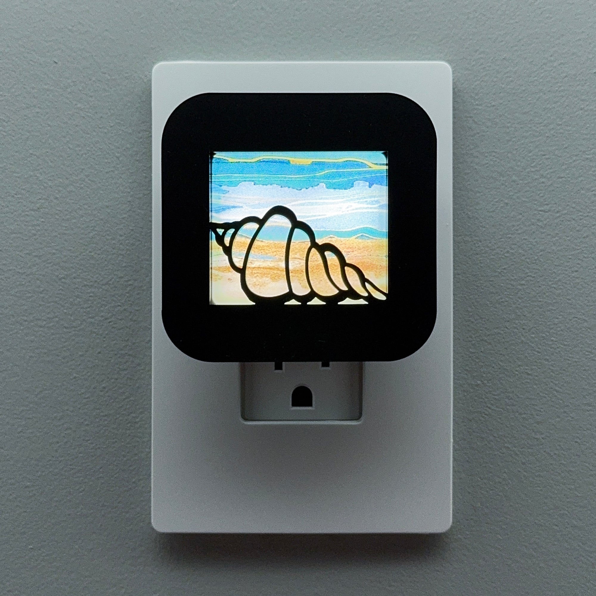 Conch Shell on the Beach Night Light – Swaplights